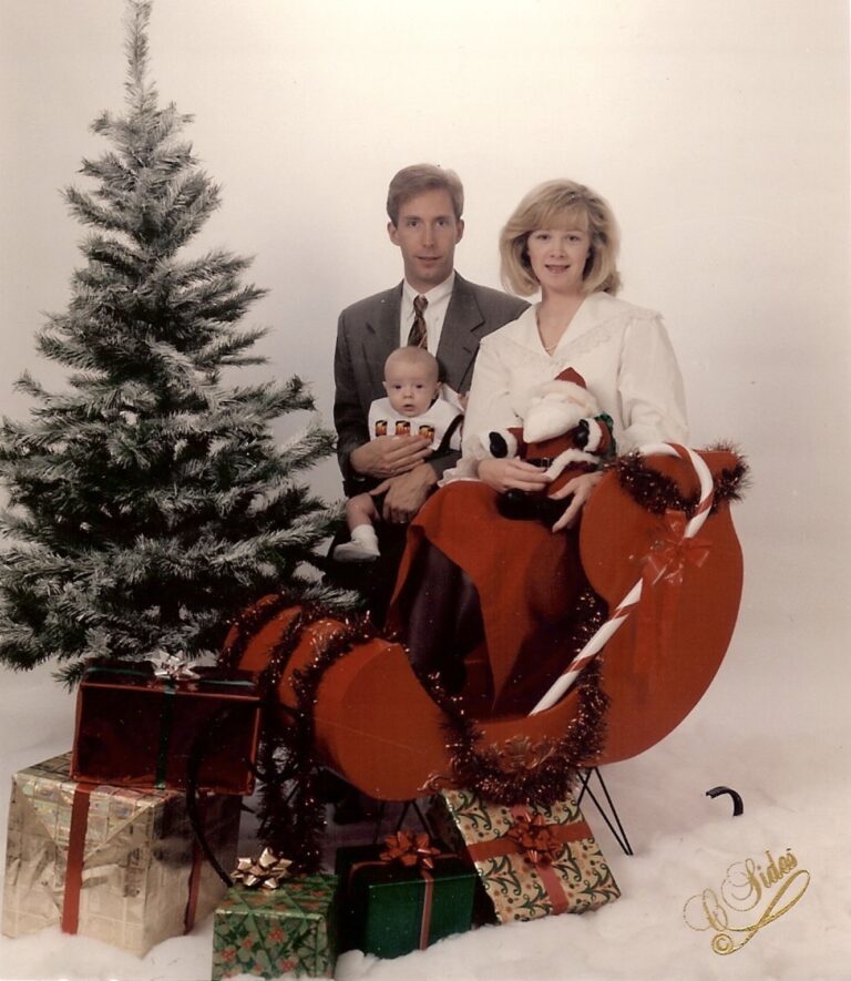 Funny Christmas Pictures | Awkward Christmas and Xmas Photos