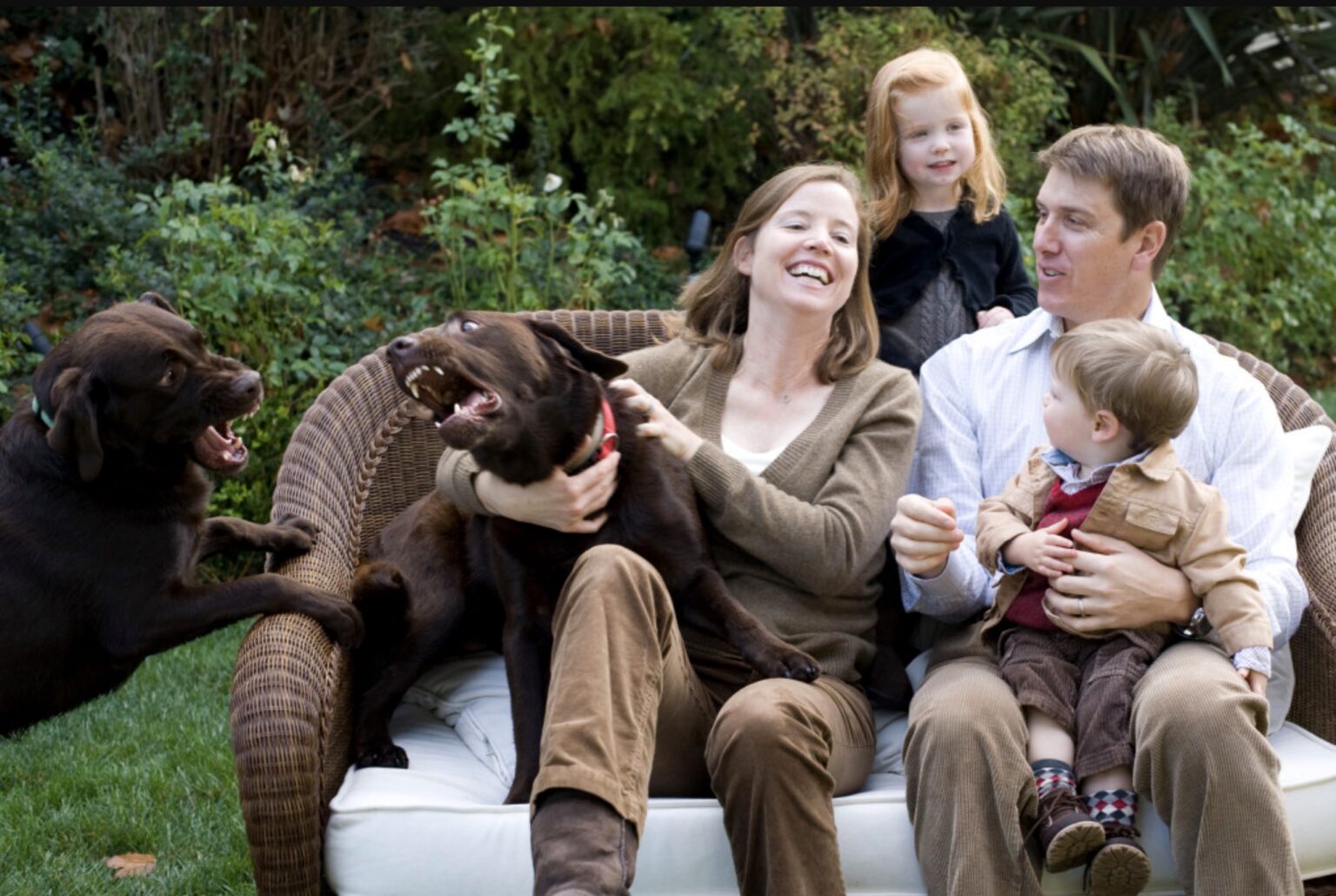 Funny Family Portraits | Awkward & Bad Family Portraits