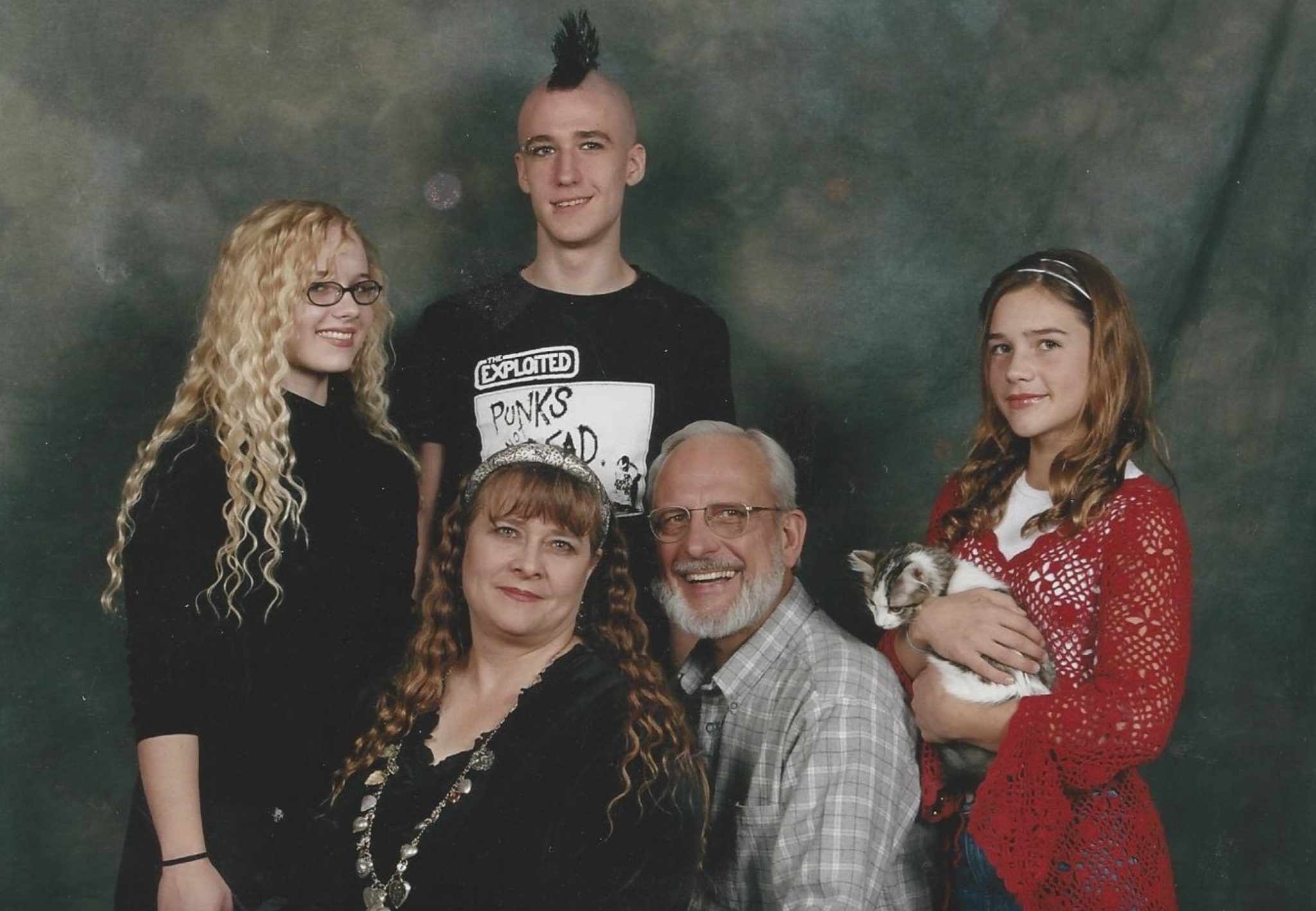 Funny Family Portraits | Awkward & Bad Family Portraits