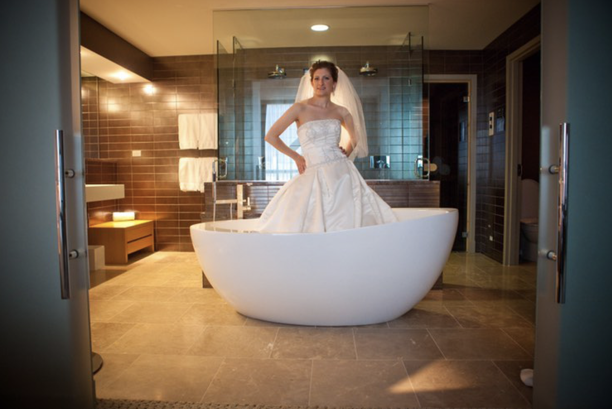 Funny Wedding Pictures/Awkward Family Photos