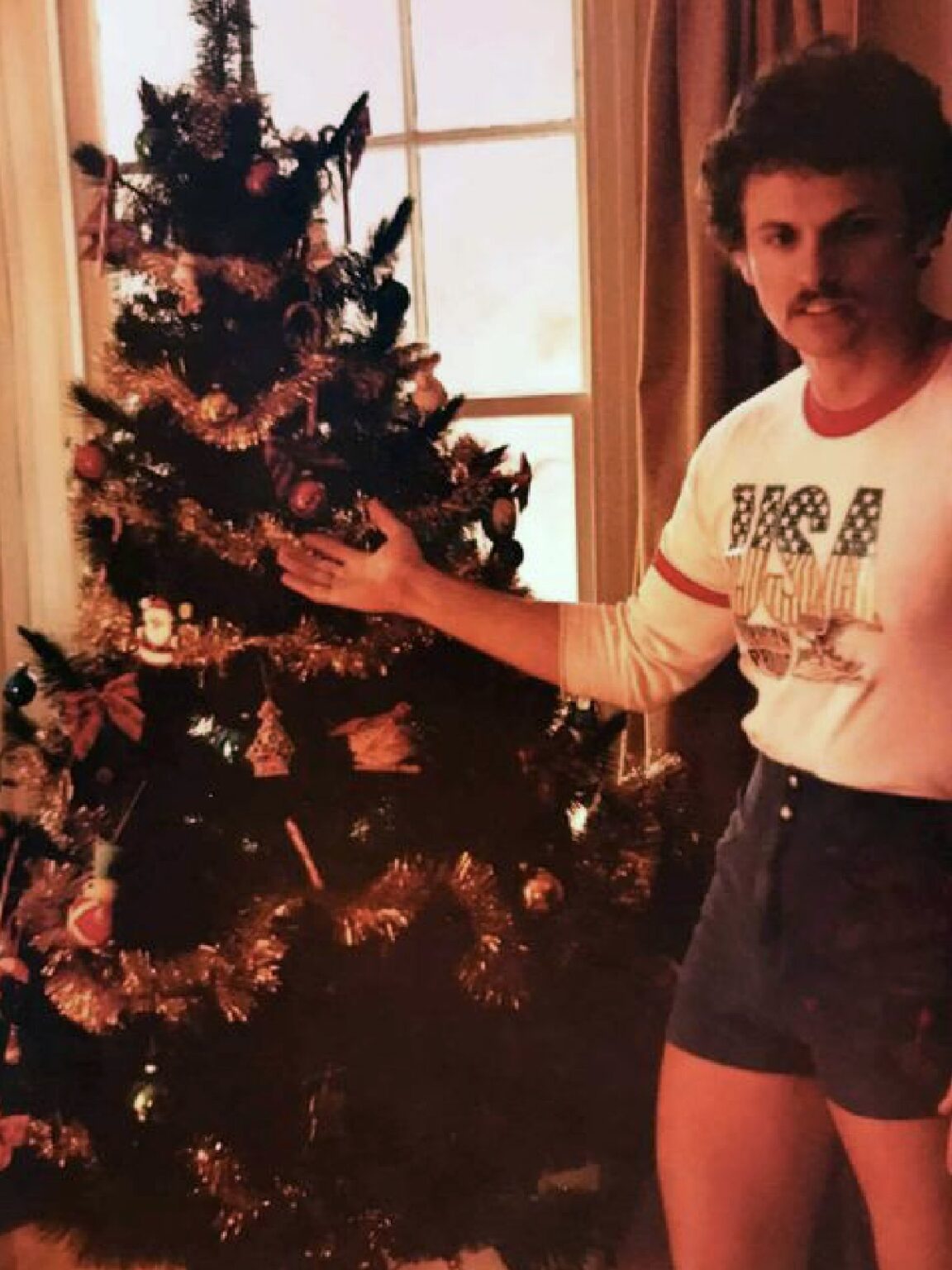 Funny Christmas Pictures | Awkward Christmas and Xmas Photos