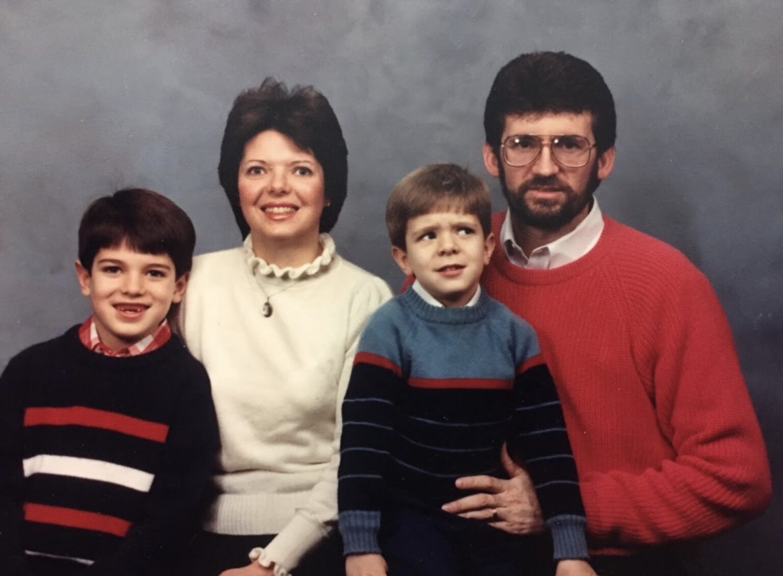 Funny Family Portraits | Awkward & Bad Family Portraits