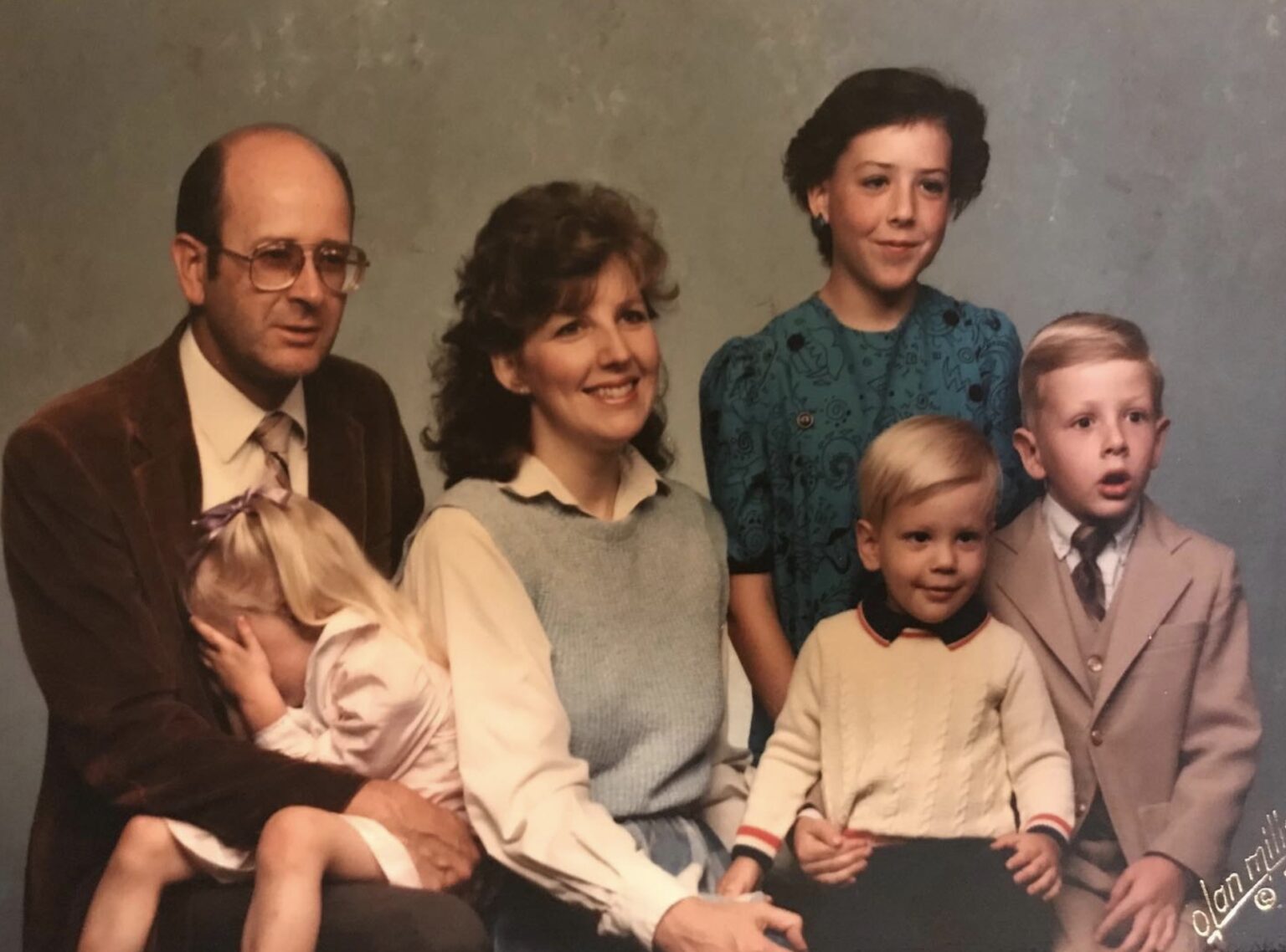 Funny Family Portraits | Awkward & Bad Family Portraits